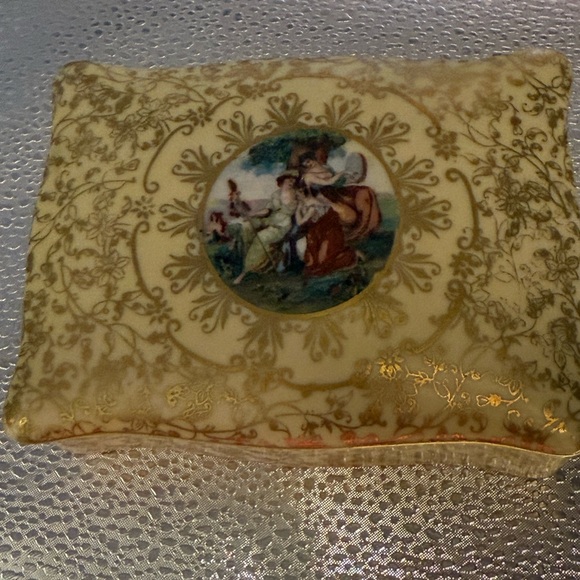 Accents | Vintage Decorative Trinket Box With Gold Accents | Poshmark